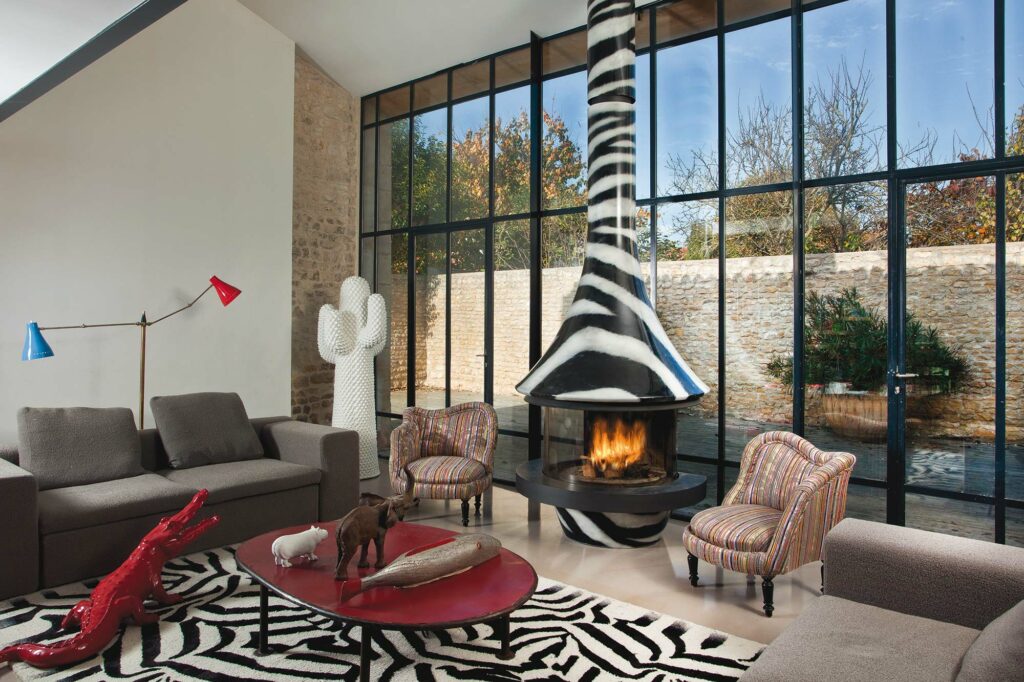 Foyer suspendu JC Bordelet Eva au gaz ou au bois - Ambiance®